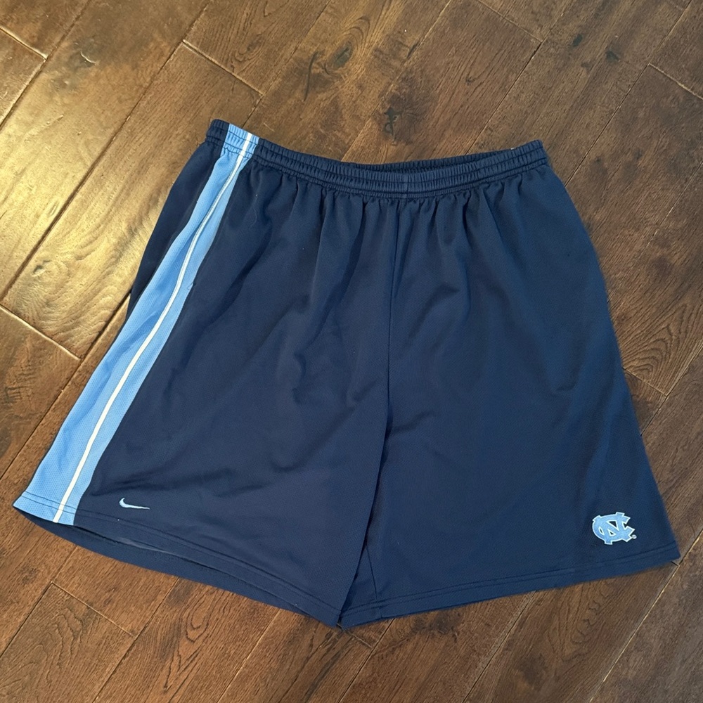 Rare Vintage Unc Nike Men's Dark Blue Athletic Shorts… - Gem